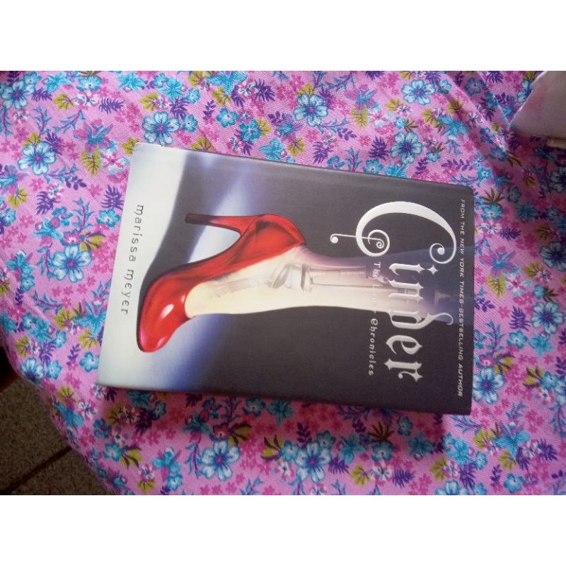 Livro - Cinder (Hardcover em inglês) | Shopee Brasil