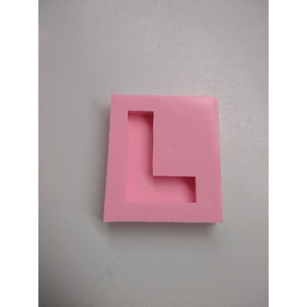 Molde letra L. | Shopee Brasil