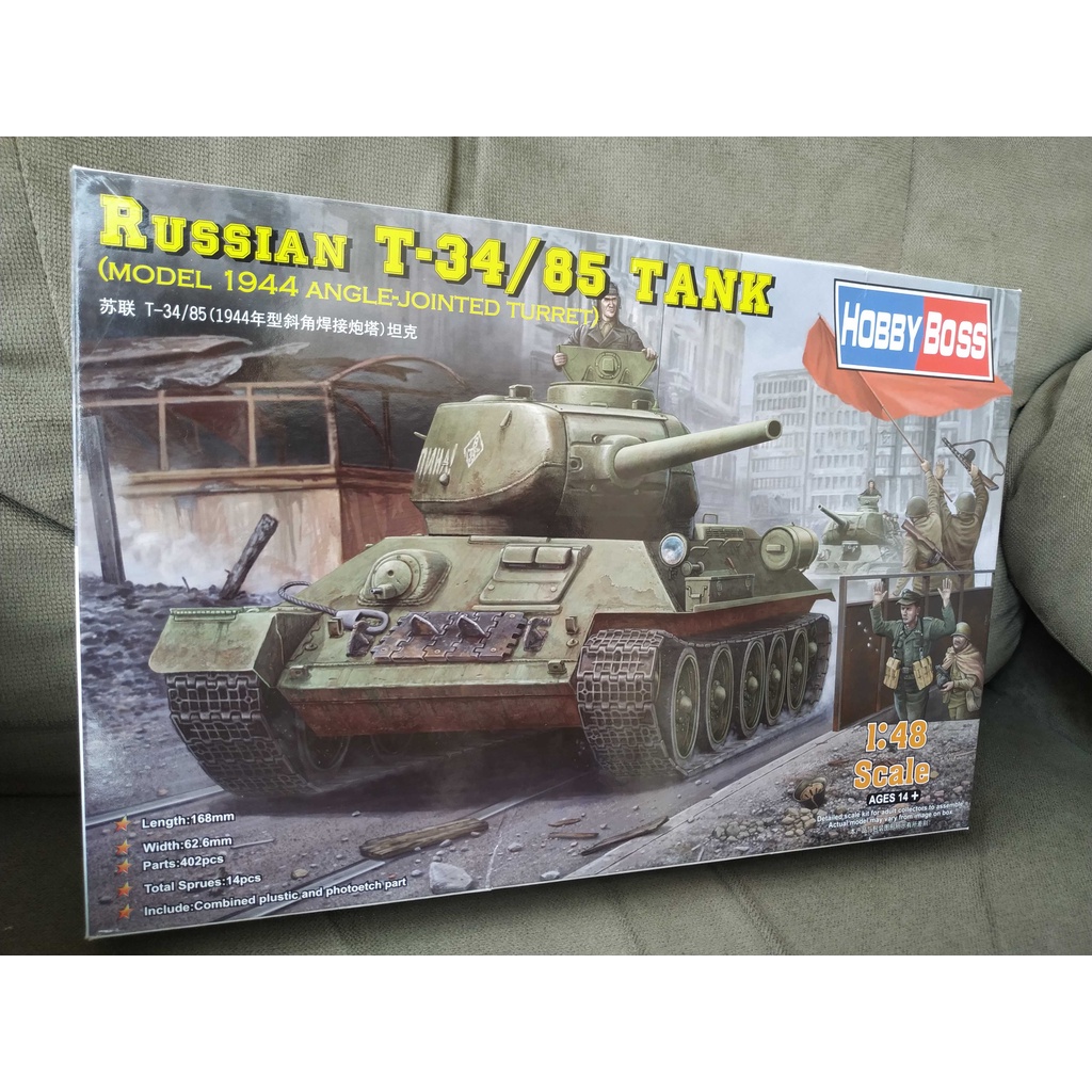 HOBBY BOSS #84809 Tanque Russian T-34/85 TANK (MODEL 1944 ANGLE-JOINTED ...