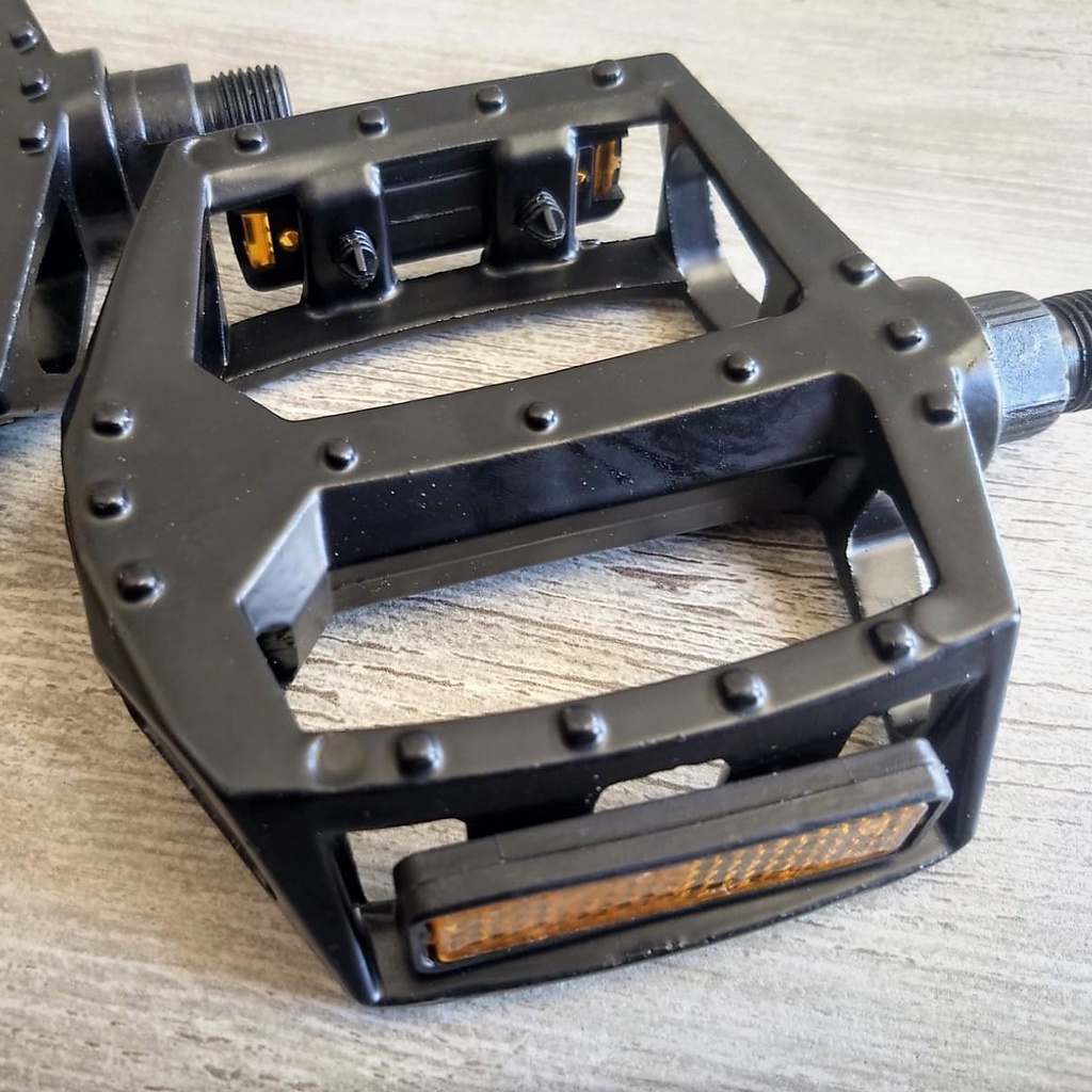 Pedal Alumínio GTA (o Par) Plataforma 9/16 Rosca Grossa Bicicleta Bike | Shopee Brasil