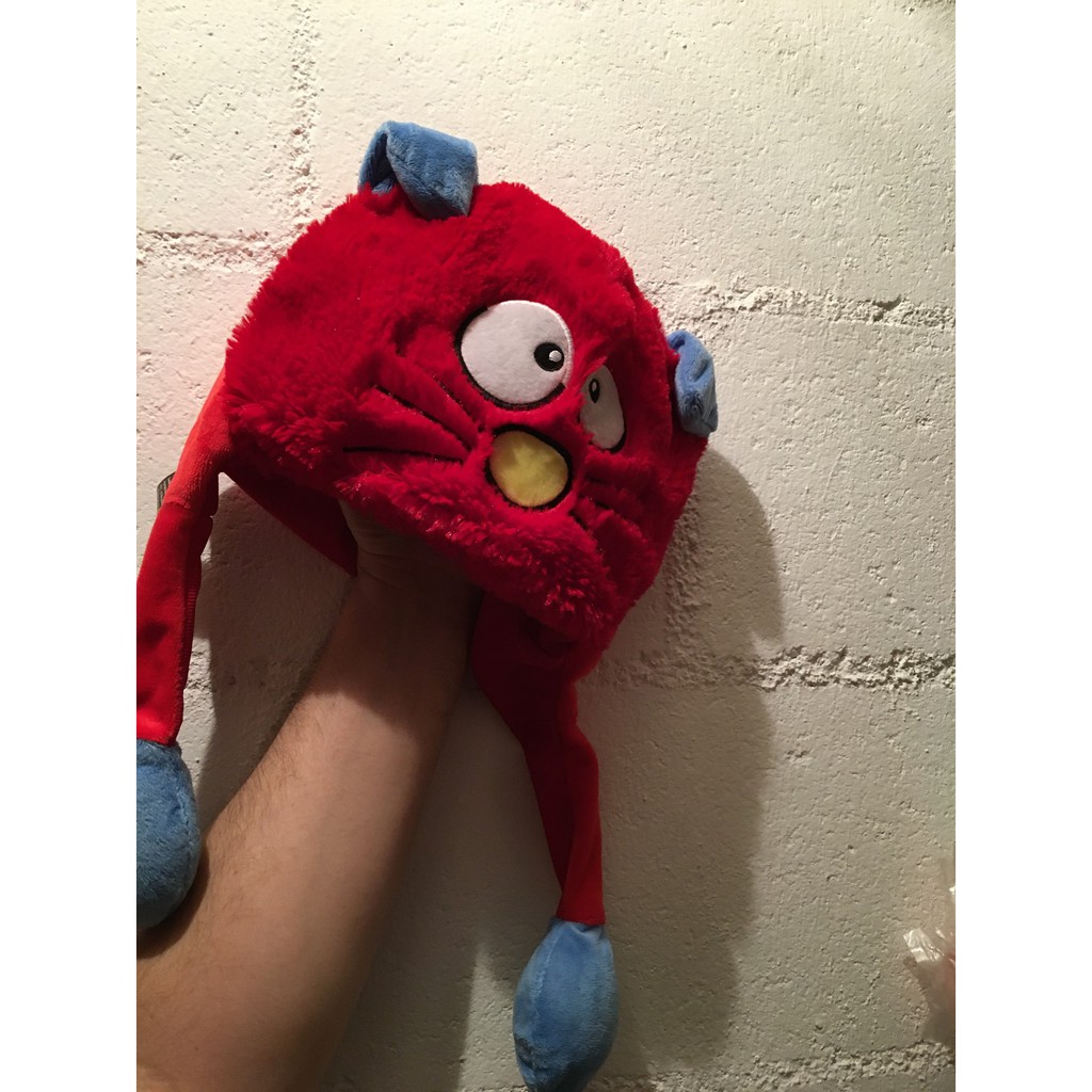 boininha de frio infantil do gato vermelho gatinho aperta e mexe as ...