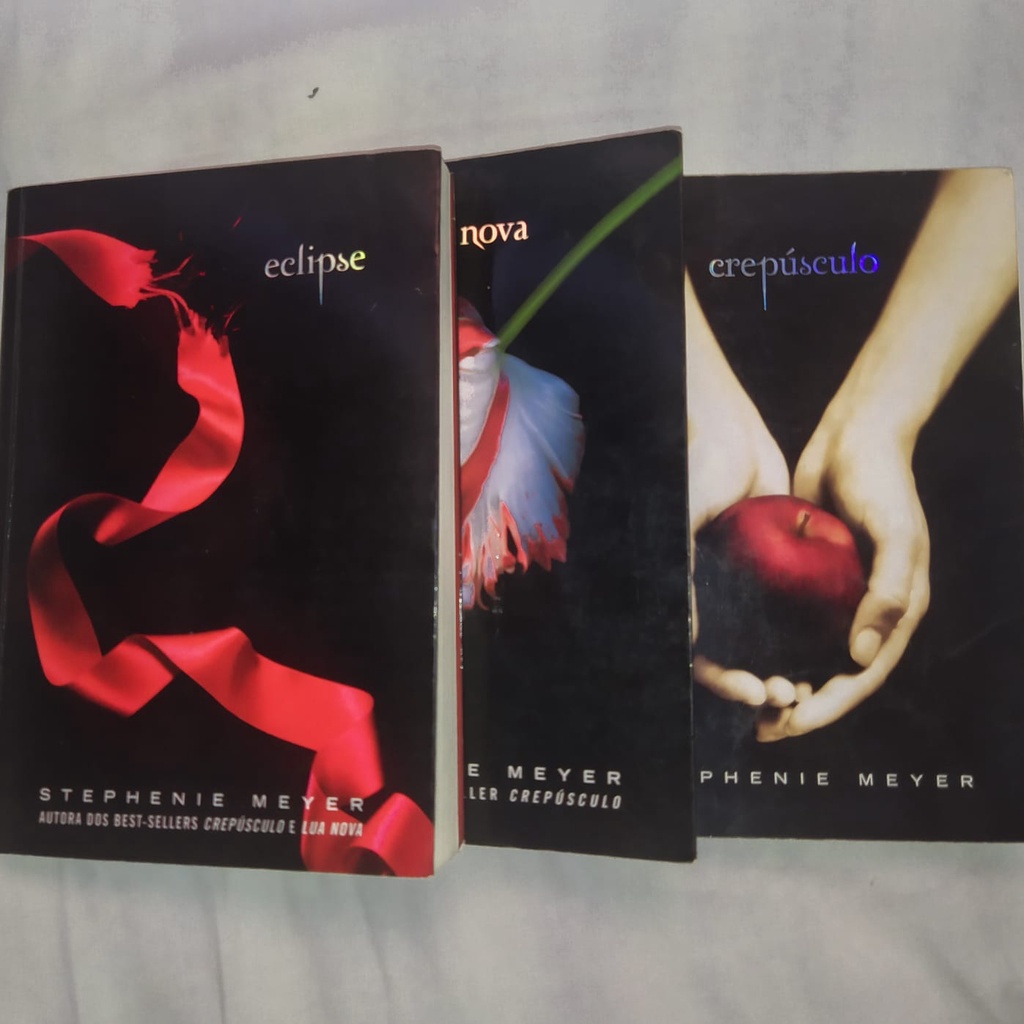 A Saga Crepúsculo Livros 1,2 e 3 (Crepúsculo, Lua Nova e Eclipse) | Shopee Brasil
