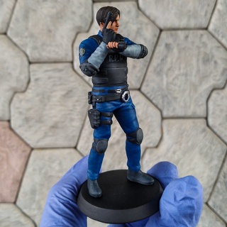 Leon Kennedy Resident Evil 2 Eaglemoss Custom | Shopee Brasil