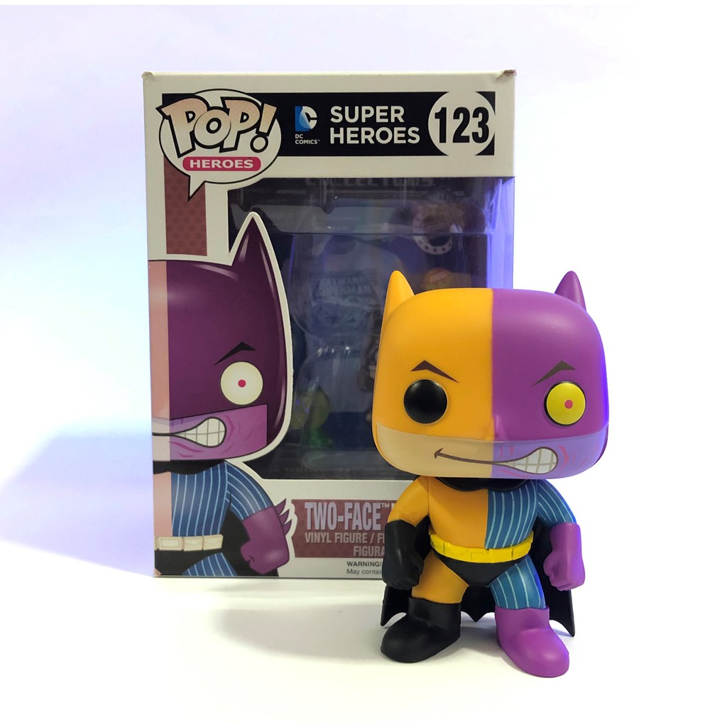 Funko Pop Two Face/Duas-Caras Impopster: Super Heroes #123 - Funko ...