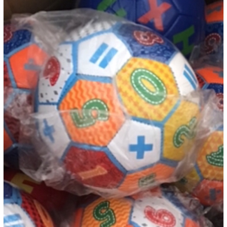 Mini bola de futebol infantil colorida com desenhos, ótima para brincar ...
