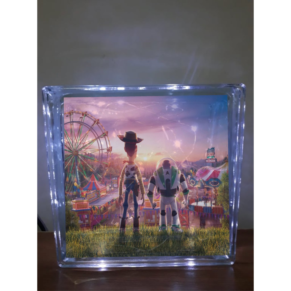Luminária Toy Story de bloco de vidro com luz de LED | Shopee Brasil