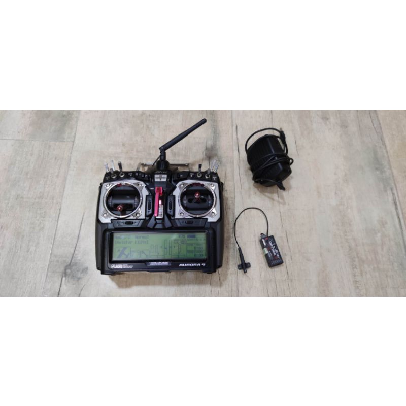 Rádio Hitec Aurora 9 com receptor original e carregador Aeromodelo ...