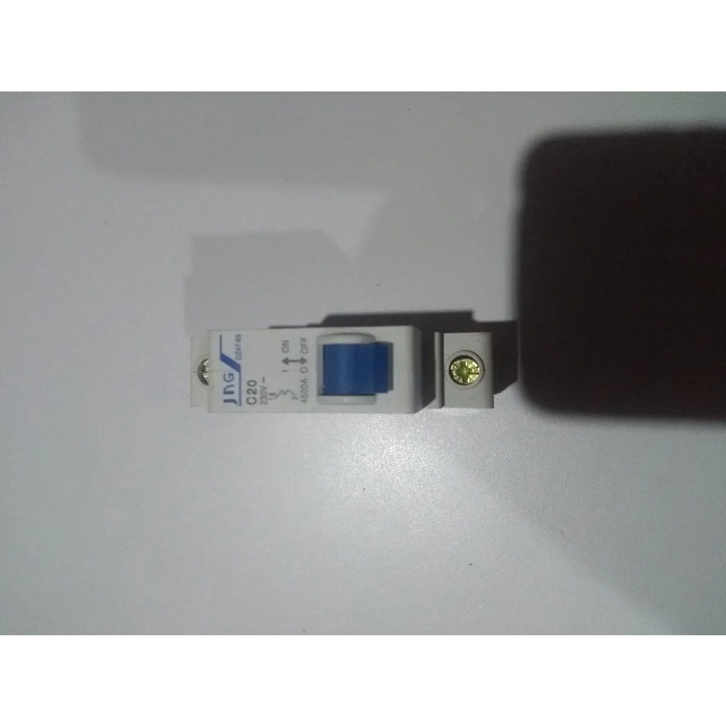 Disjuntor Din Unipolar 1p Jng Curva C 20a REF:05YI | Shopee Brasil