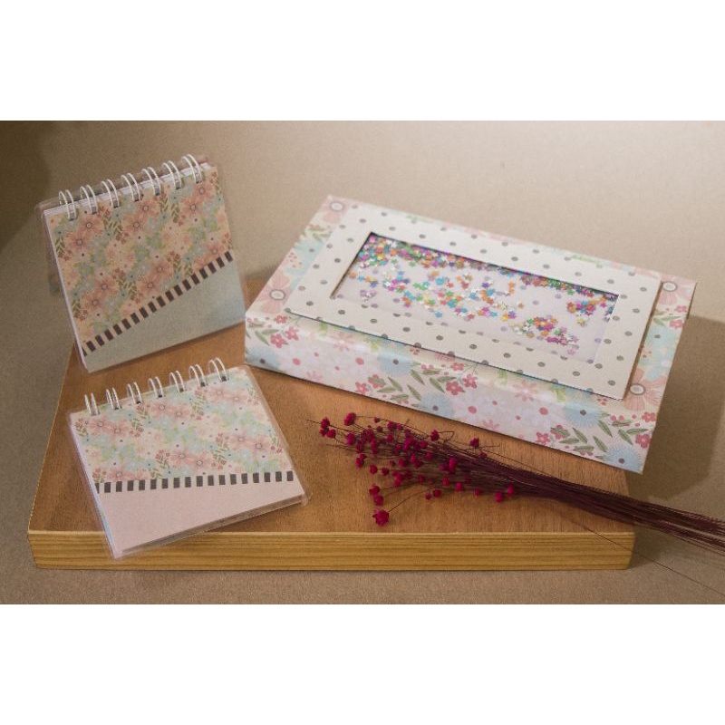 Caixa cartonada com 2 blocos personalizados, visor shaker, presente ...