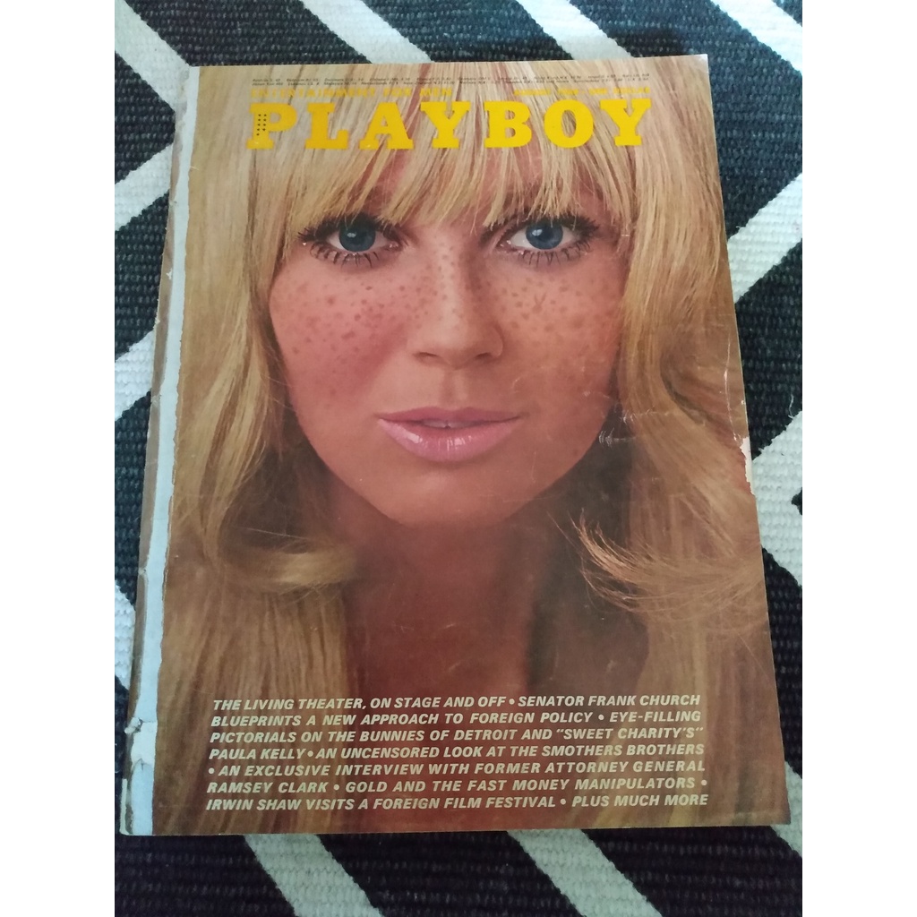 Revista Playboy (EUA) - Debbie Hooper - janeiro/1969 - com pôster ...