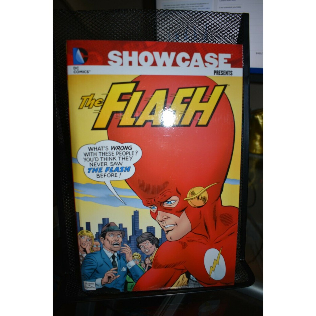 Showcase Presents: The Flash Vol. 4 | Shopee Brasil