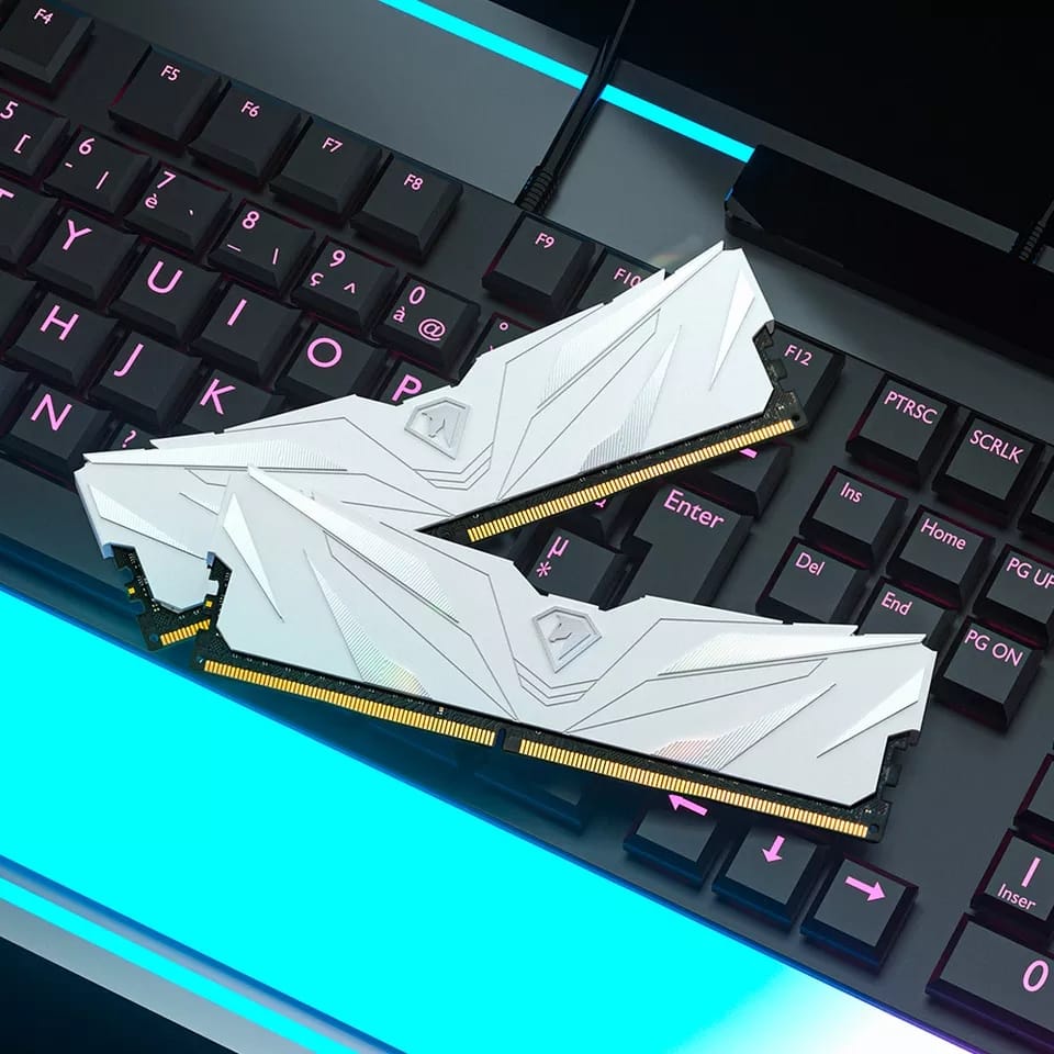 Memória Ram Netac RGB 8gb / 16gb / 32gb - 3200mhz - Modelo prateado ...