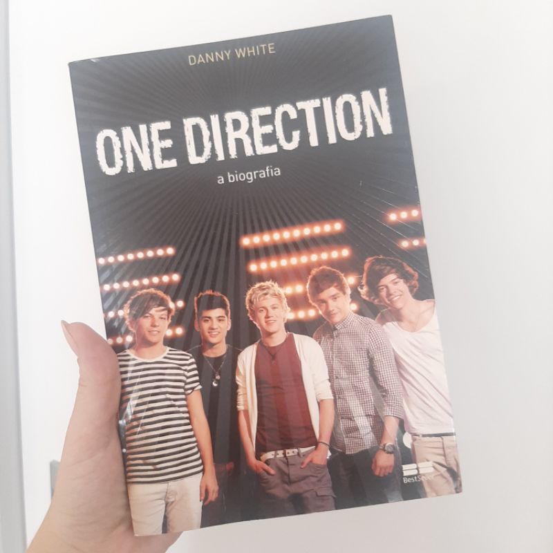Livro One Direction A Biografia - Danny White | Shopee Brasil