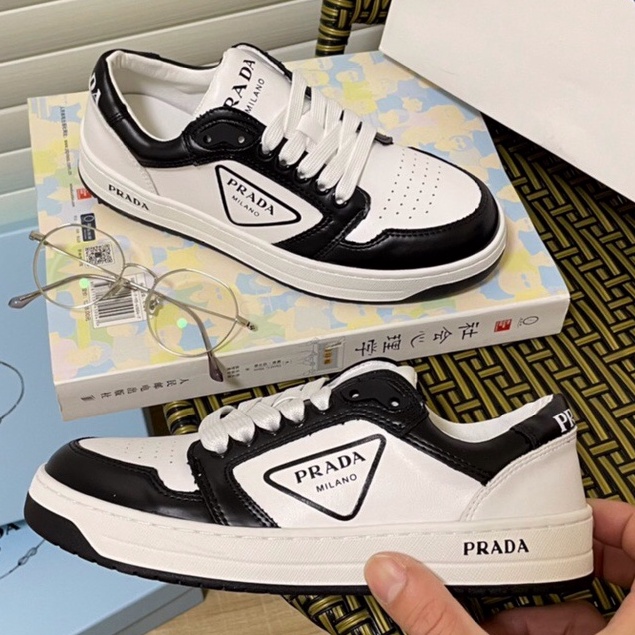 Prada panda Casual Sneakers 2023 Couro Genuíno Com Logotipo Triangular ...