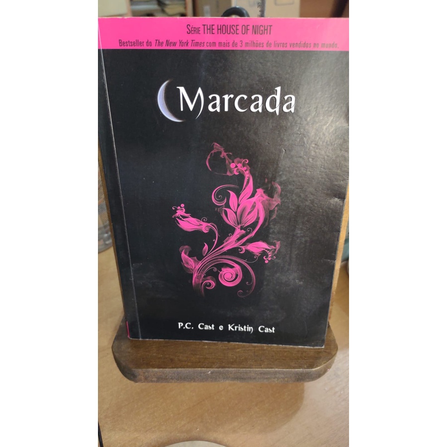 Marcada, The House of night livro 1, P.C Cast e Kristin Cast | Shopee ...