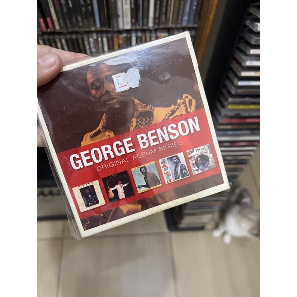 Box George Benson Original | Shopee Brasil
