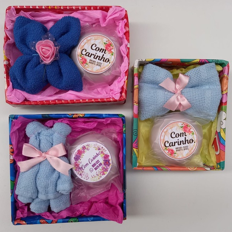 Kit Presente - Lembrancinha - Sabonete Natura + Toalhinha de Mão formato Florzinha / Ursinho ...