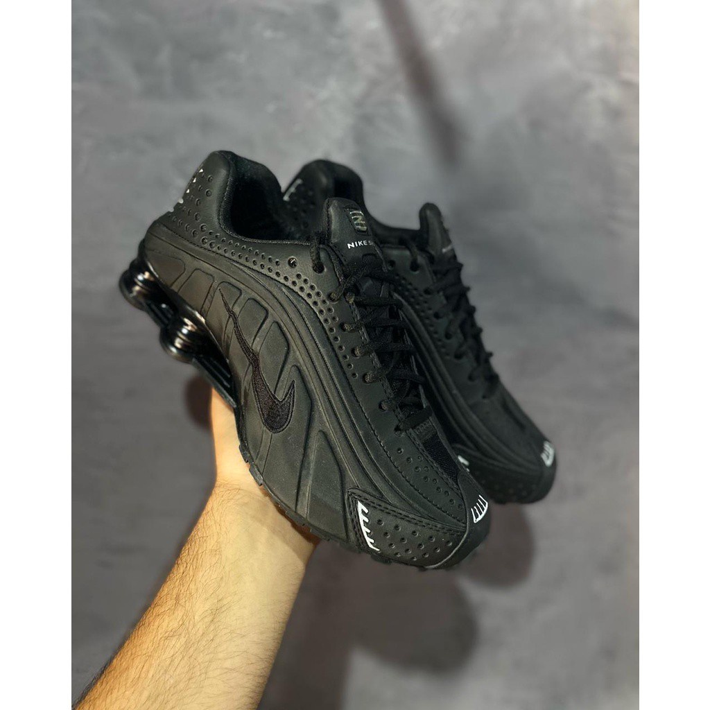 Tênis Nike Shox R4 - 4 Molas - Preto | Shopee Brasil
