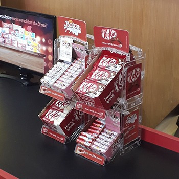 Display expositor Nestle Kit Kat Pdv seminovo Expositor De balas ...
