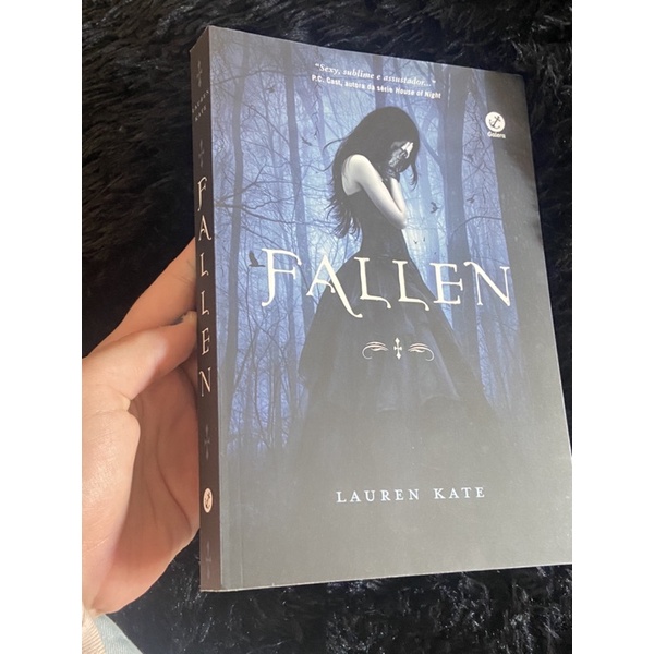 Fallen - Lauren Kate (livro novo) | Shopee Brasil