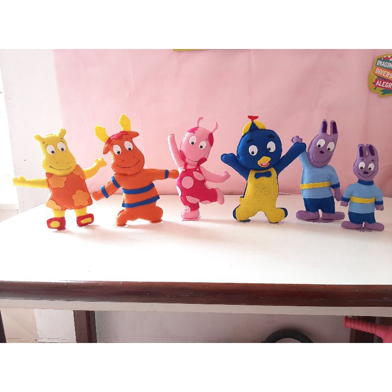 Kit com 6 personagens Backyardigans | Shopee Brasil
