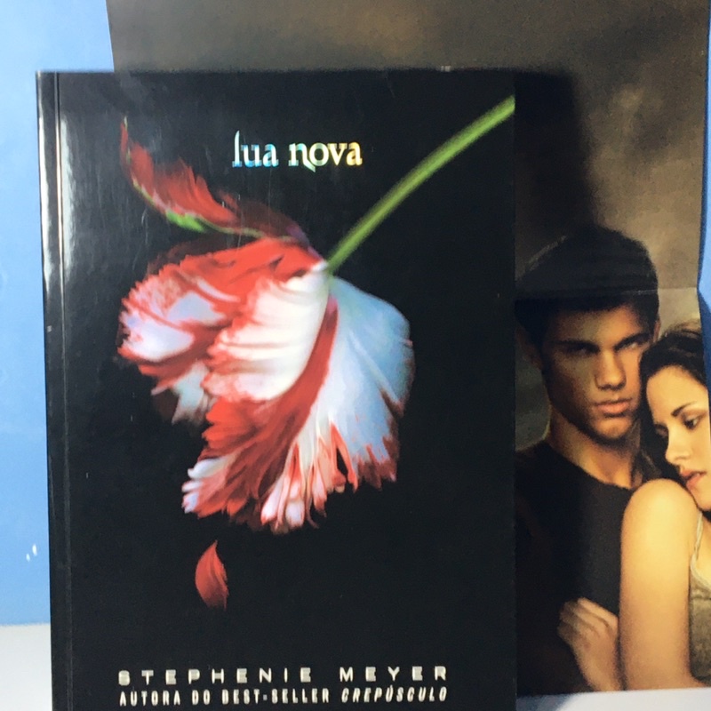 Livro Lua Nova (com pôster ) | Shopee Brasil Livro Lua Nova (com pôster ) | Shopee Brasil