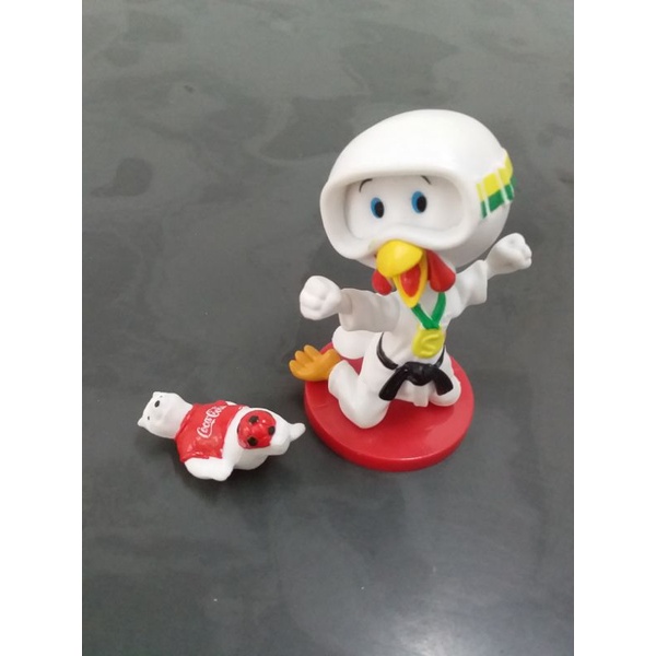 Mascote Sadia Judô + Miniatura Urso Coca cola | Shopee Brasil