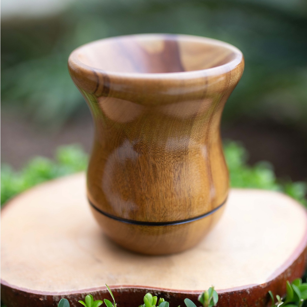 Cuia de Chimarrão Madeira Imbuia Nobre Cores Neon Lisa - Escorrega o Preço