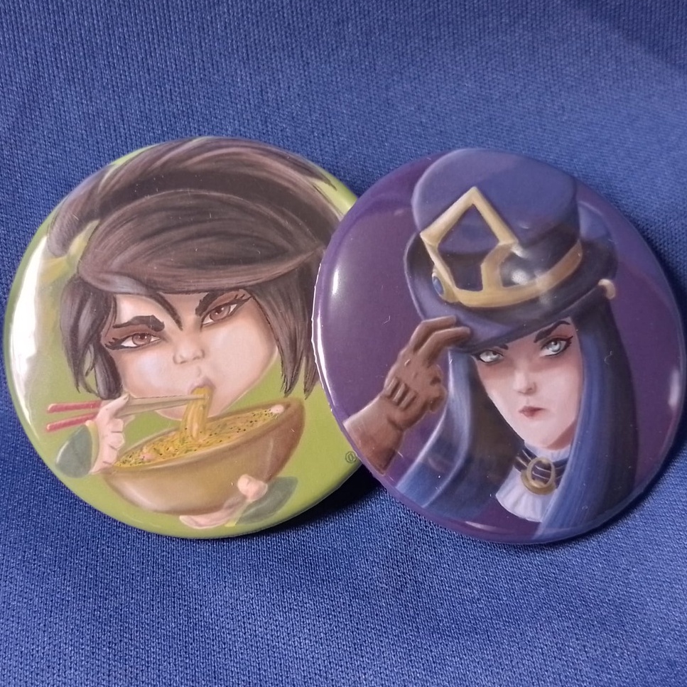 Boton, Pin, Broche LEAGUE OF LEGENDS Emote • Akali, Caitlyn | Shopee Brasil