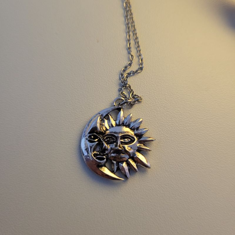 Colar lua e sol | Shopee Brasil