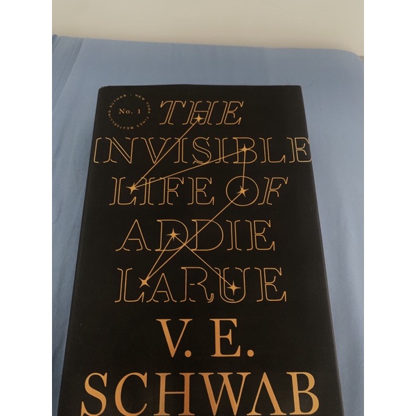Capa dura The Invisible Life of Addie Larue | Shopee Brasil