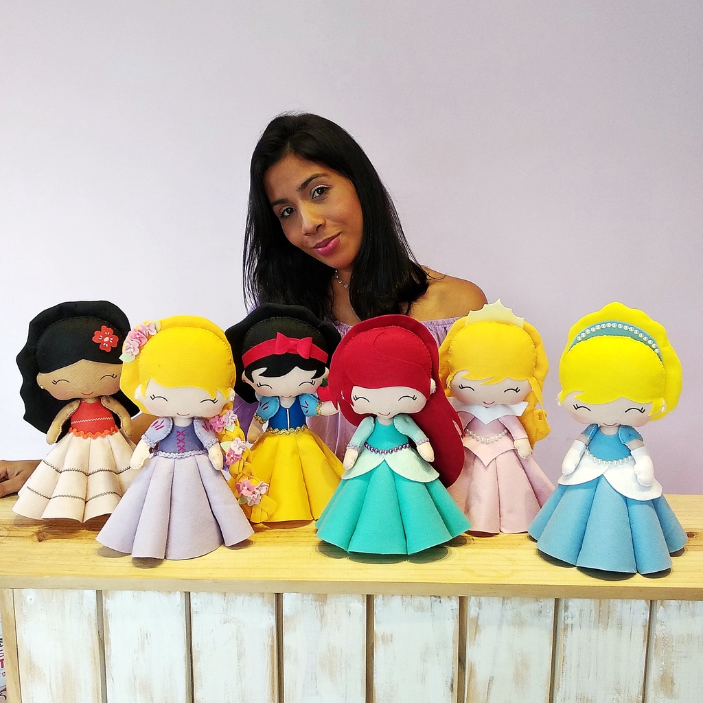 Kit Bonecas Princesas Em Feltro 6 Unidades Shopee Brasil