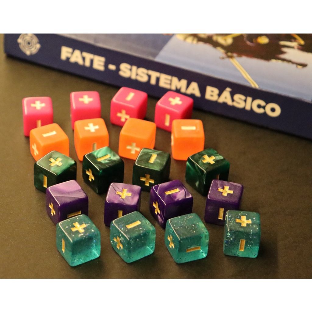 Conjunto/Set de 4 Dados Sistema Fate Rpg Fudge + E - Positivo e ...