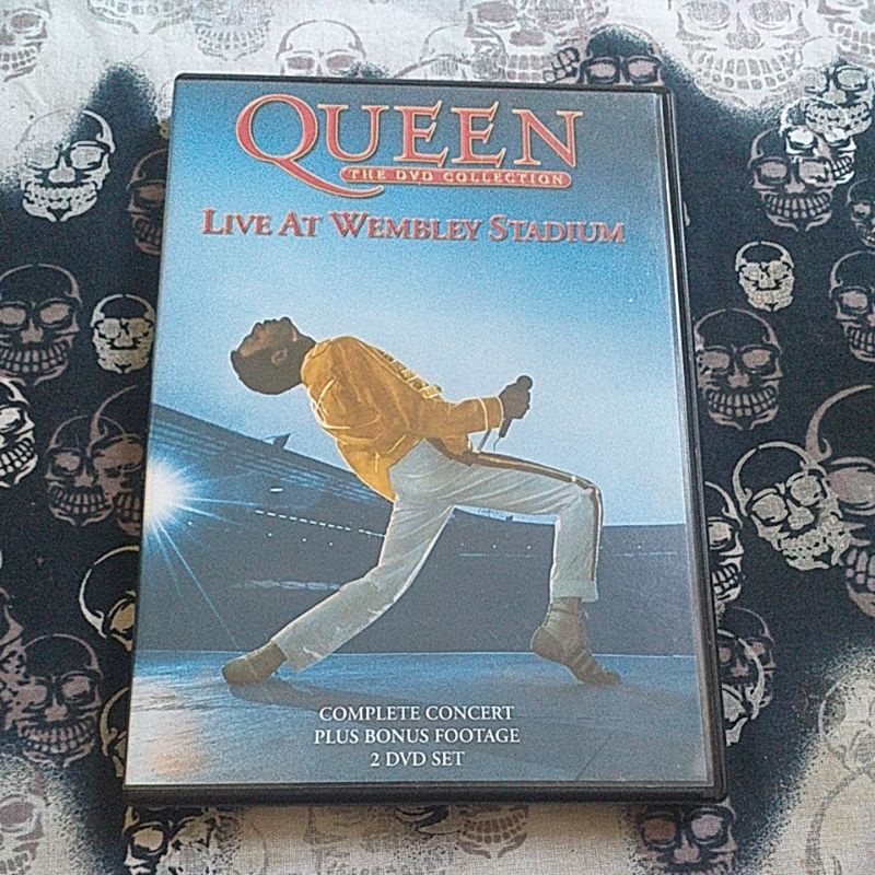 DVD QUEEN - LIVE AT WEMBLEY + WEMBLEY UNSEEN | Shopee Brasil