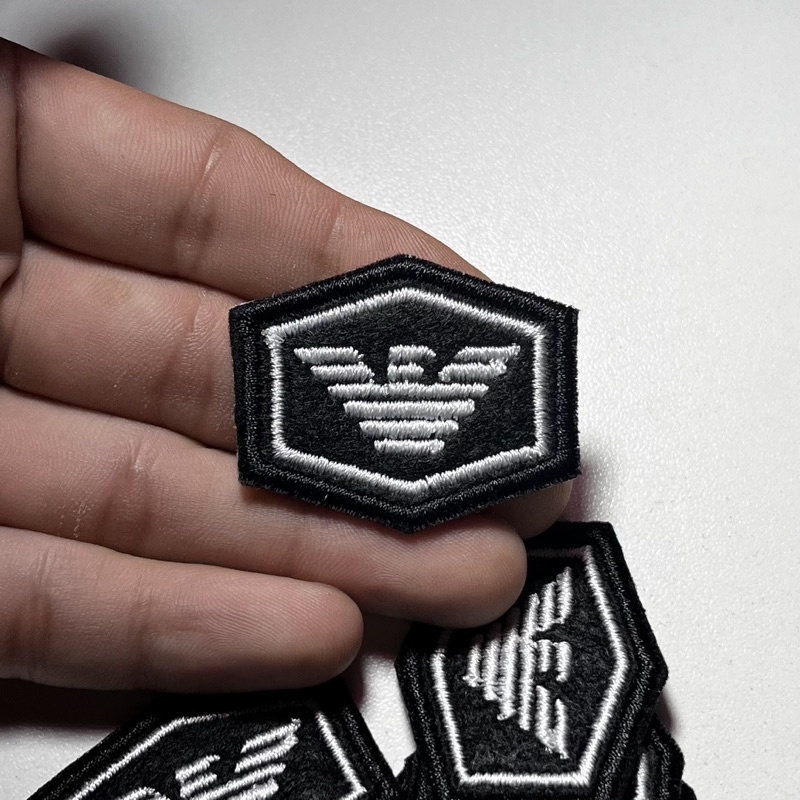 Kit 10 patches Armani termocolante | Shopee Brasil