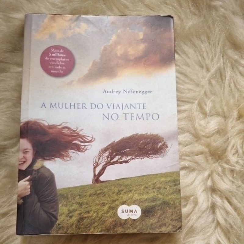 Livro A mulher do Viajante no tempo - Audrey Niffenegger | Shopee Brasil