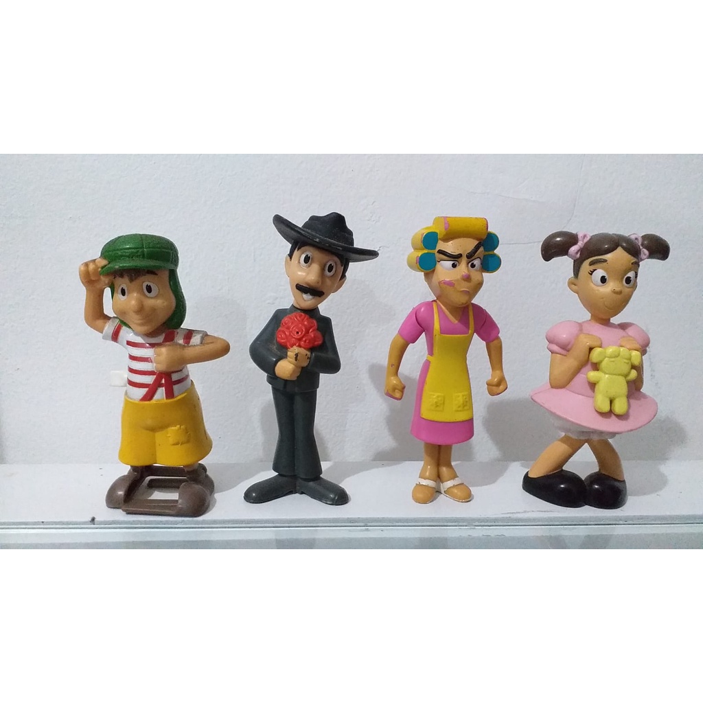 Lote bonecos turma do Chaves mcdonalds | Shopee Brasil