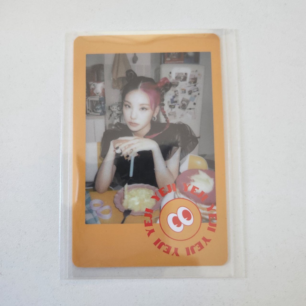 ITZY TARGET EXCLUSIVE Photocard POB Cil Crazy In Love Loco Yeji Lia ...