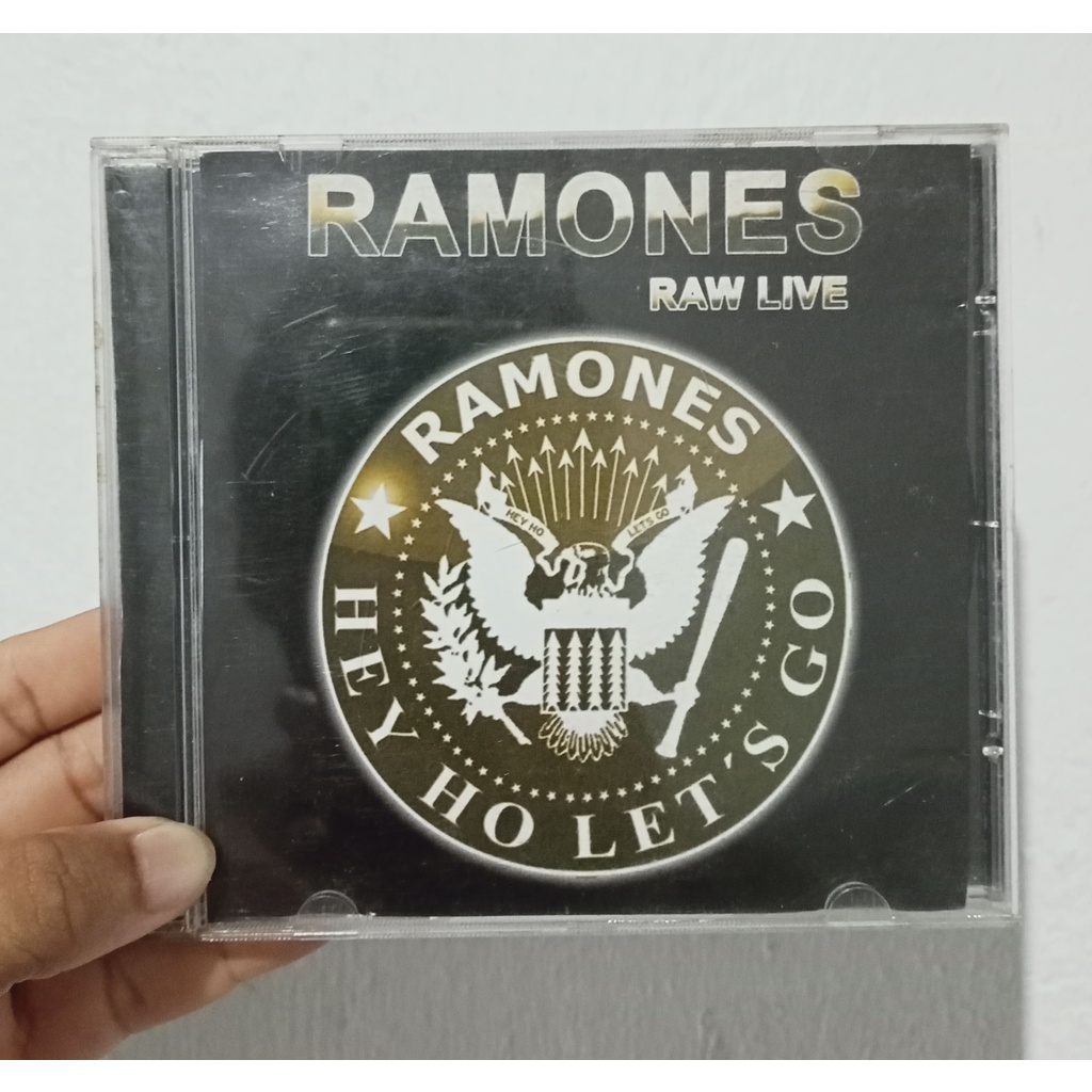 Cd Ramones - Raw Live (punk Rock) | Shopee Brasil