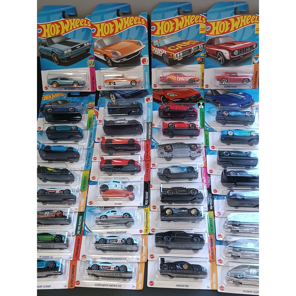 Hot Wheels LACRADO - 1:64 - miniatura em diecast - SUPRA - BARBIE ...