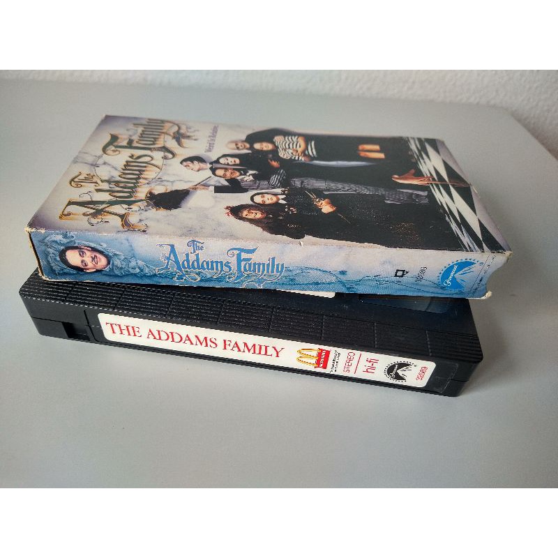 VHS The Addams Family - Importada Canadá 91 (MC Donald's) | Shopee Brasil