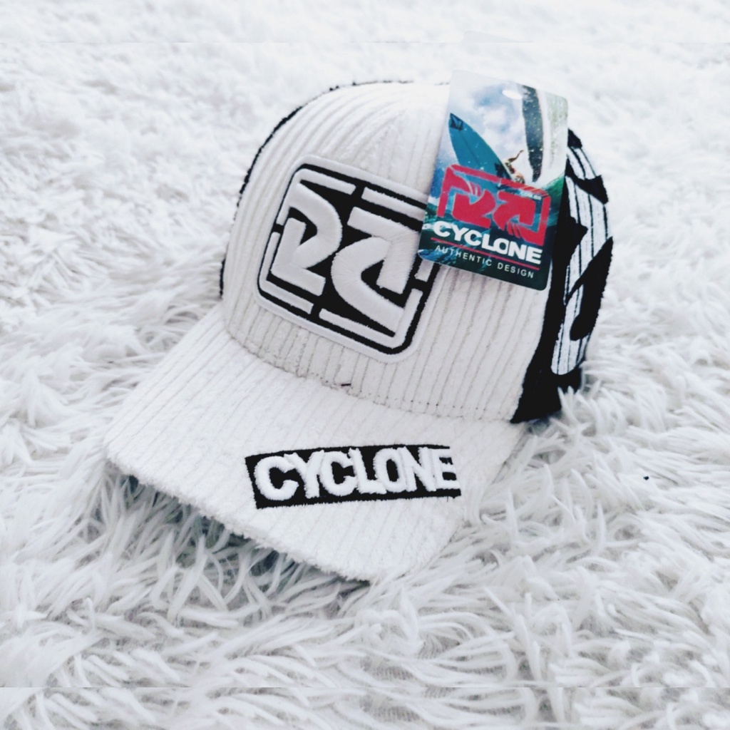 Boné branco de veludo da Cyclone | Shopee Brasil