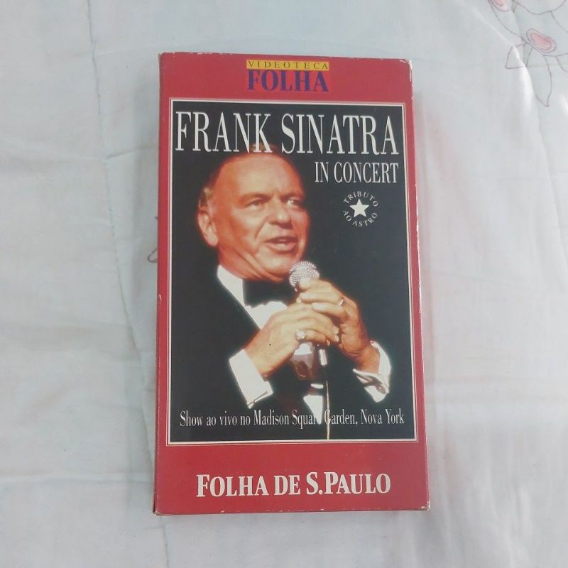 VHS Frank Sinatra In Concert (Ao Vivo no Madison Square Garden) | Shopee Brasil