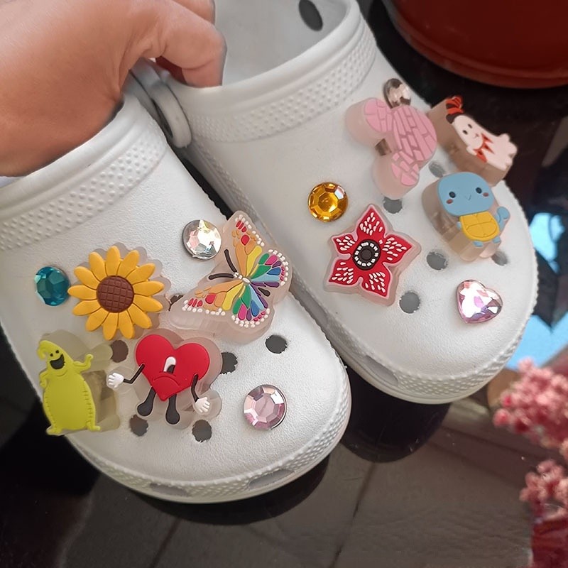 Desenhos Animados Jibbitz Anime Borboleta Jibitz Crocs Brilham No ...