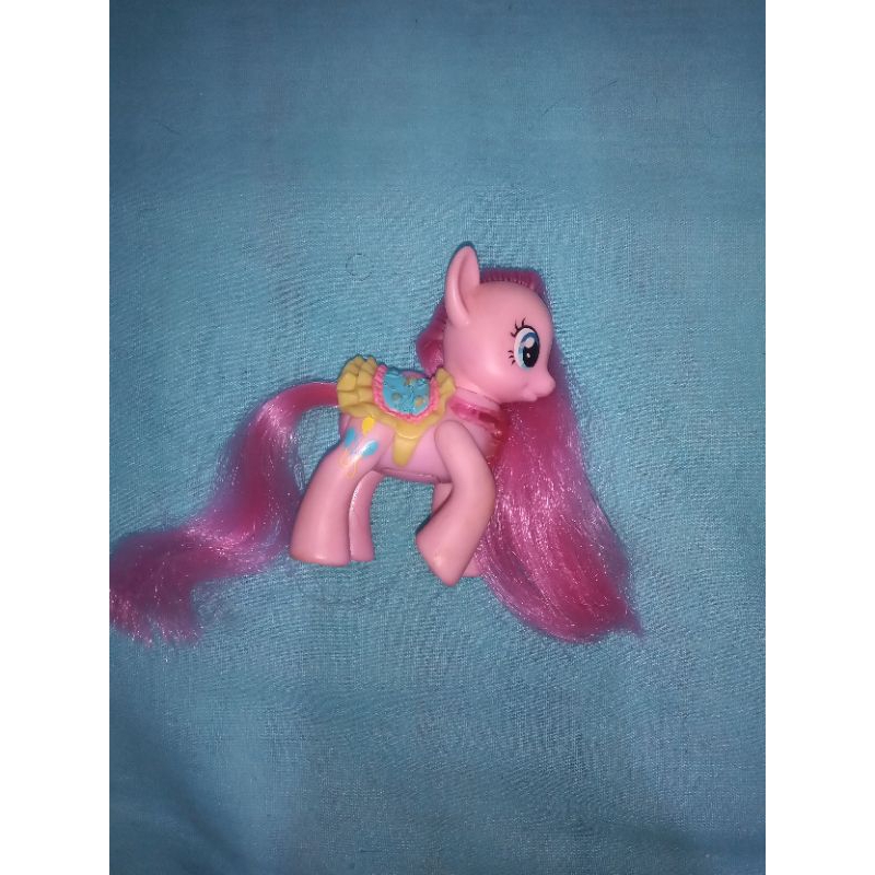 Boneca My Little Pony Pinkie Pie com roupinha | Shopee Brasil