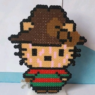 Totem Hello Kitty em pixel art | terror | Freddy Krueger | Shopee Brasil