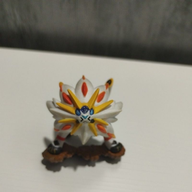 Solgaleo original action figure | Shopee Brasil