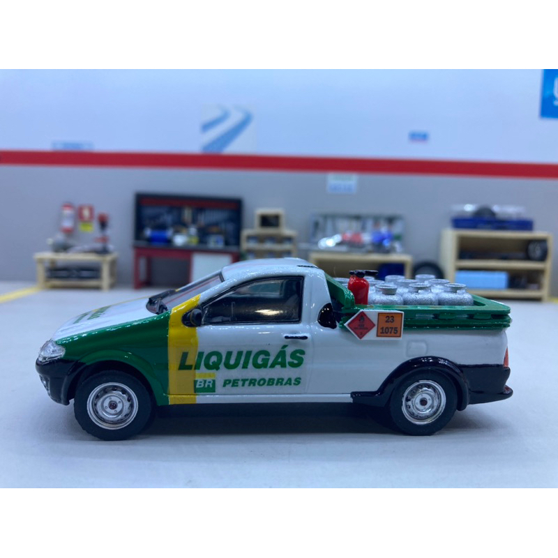 Miniatura Fiat Strada Custom By Lrminiaturas escala 1/43 | Shopee Brasil
