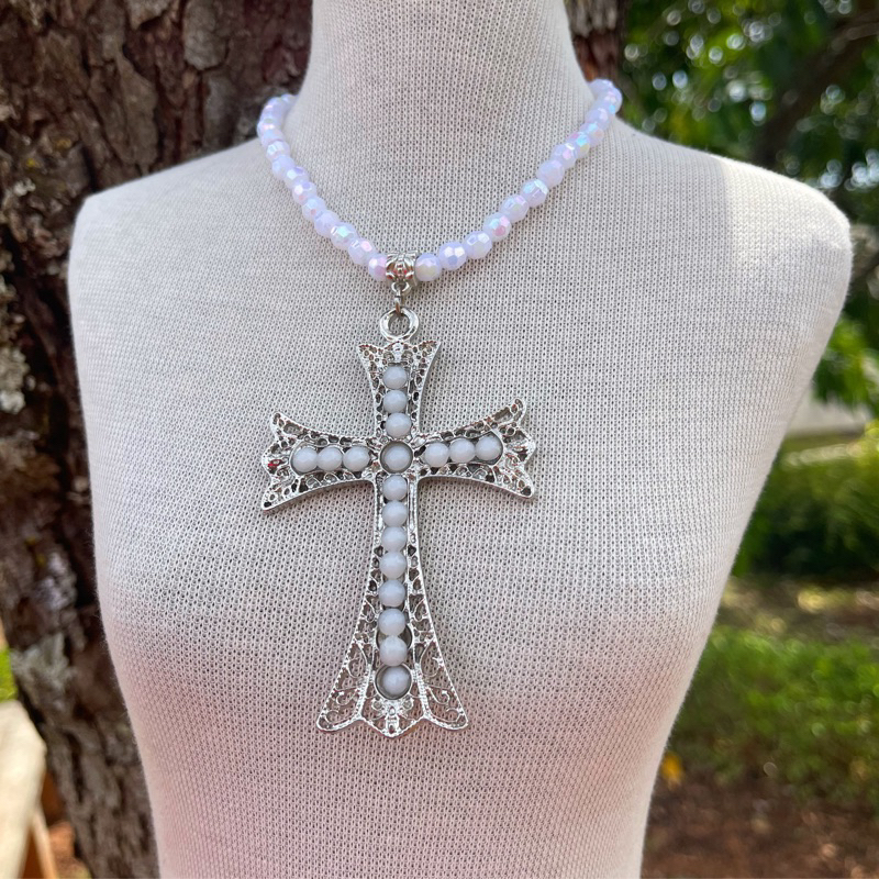 Colar Cruz white | Shopee Brasil