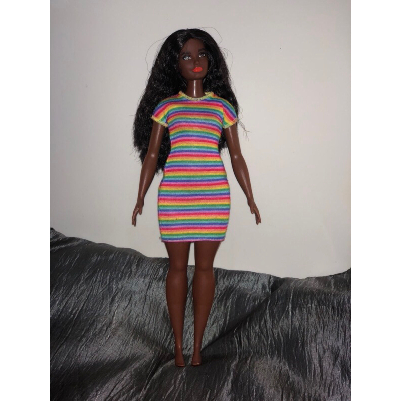 Barbie fashionistas curvy negra | Shopee Brasil